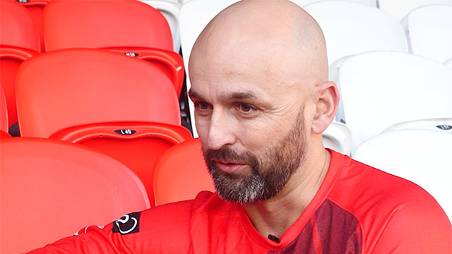 Nathan Lyon signs with the Gades | Melbourne Renegades