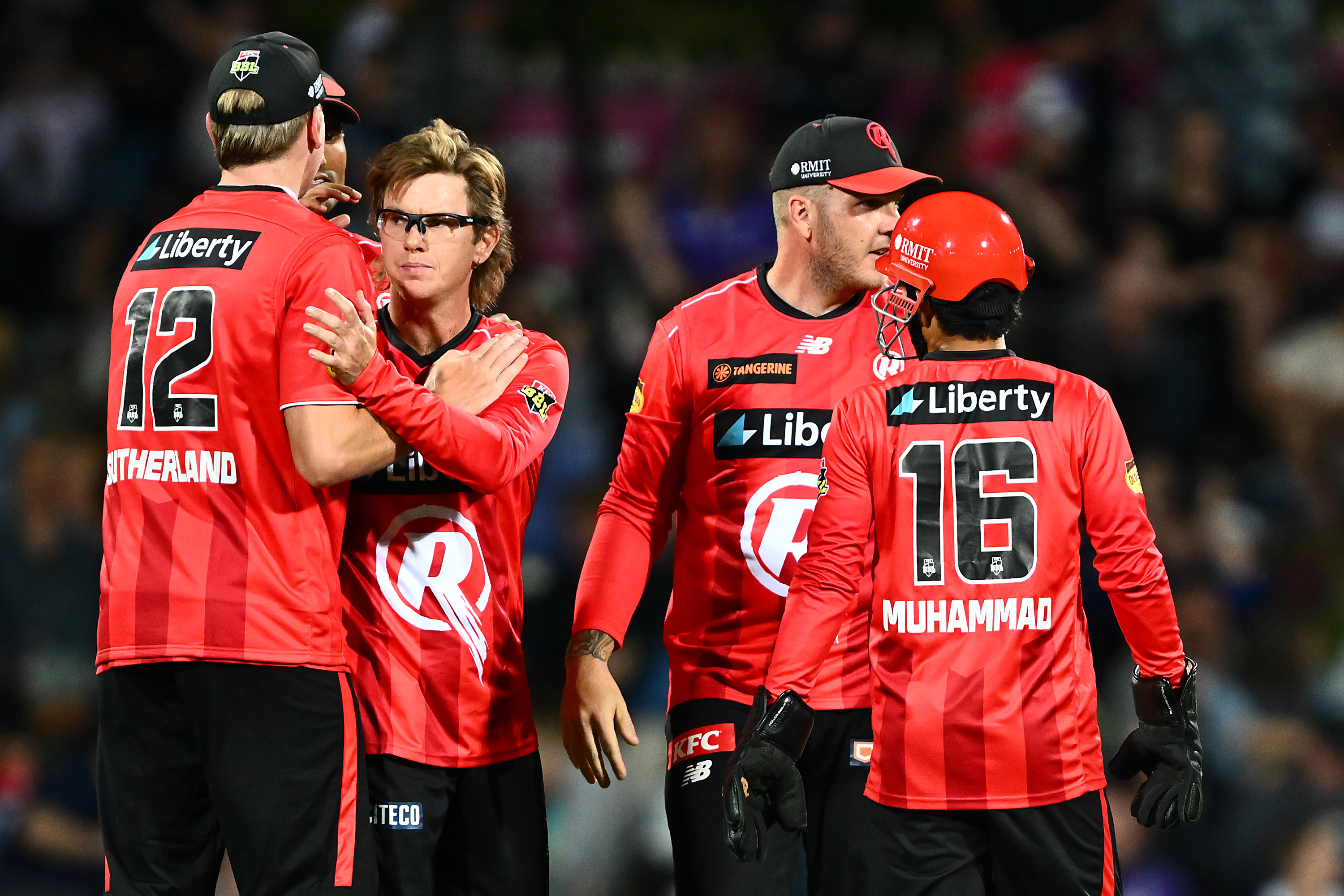 Wade, Ellis help steer 'Canes home over Renegades | Melbourne Renegades